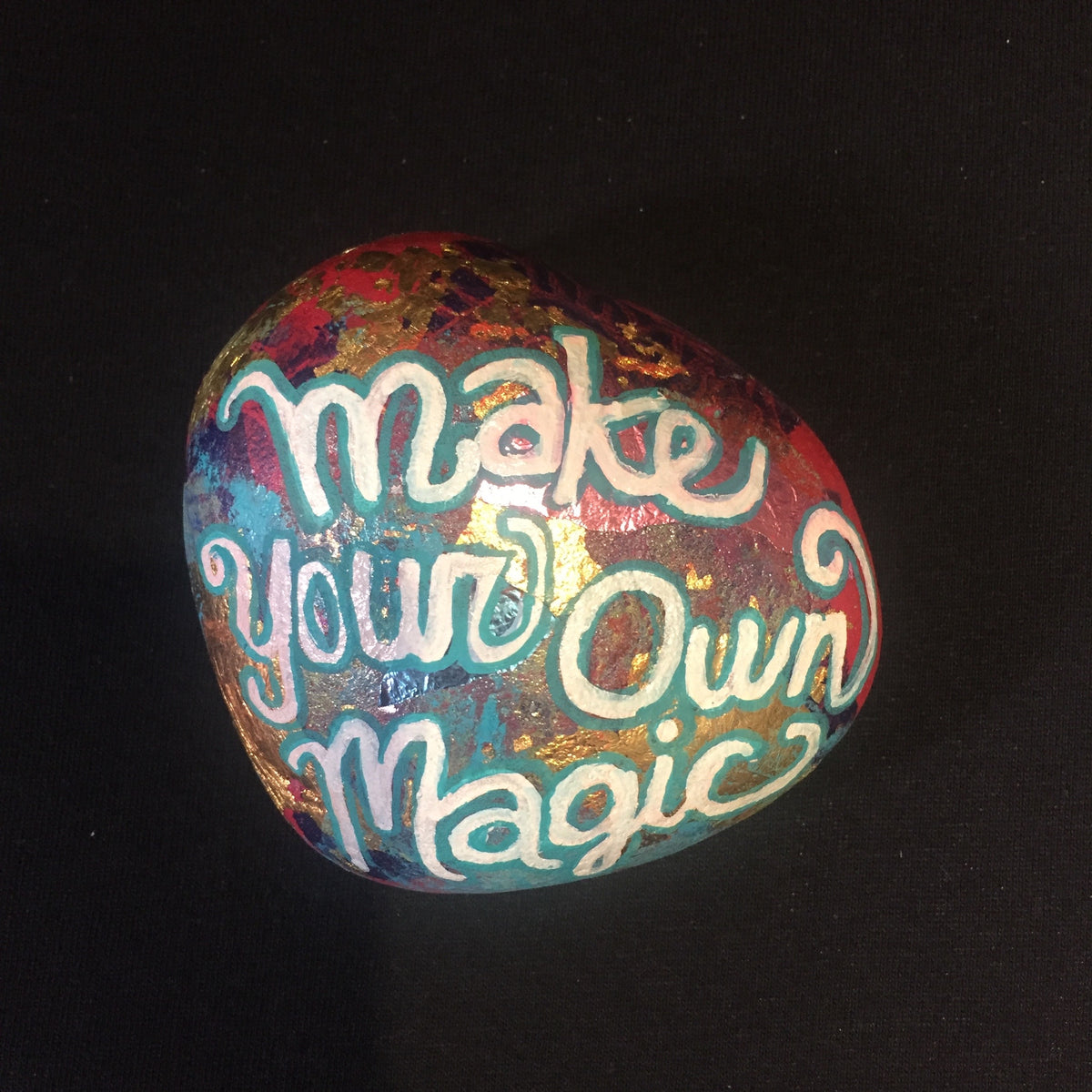 MAGIC STONE – Art with Heart